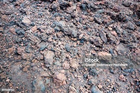 Etna 화산 시 실리의 분화에서 냉동된 용암 0명에 대한 스톡 사진 및 기타 이미지 0명 검은색 관광 Istock