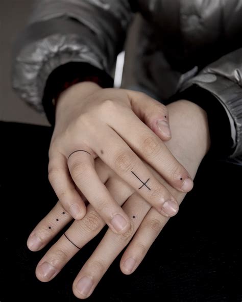 εïз 나비타투서울타투건대타투여자타투 4개월 발색입니다 4 Months Healed Instagram