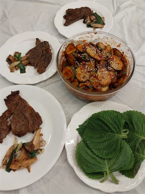 스테이크와 어울리는 오이무침 만들기