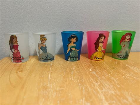 Disney Princesses With Glasses Disney Princesses With Glasses