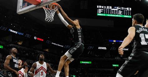 Nba Wembanyama Et Les Spurs Seffondrent Face Aux Raptors
