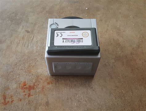 modder creates miniature gamecube classic based on wii motherboard