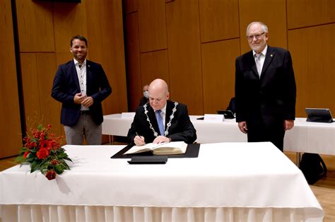 Frank Peter Ullrich als neuer Bürgermeister der Stadt Düren vereidigt DN News