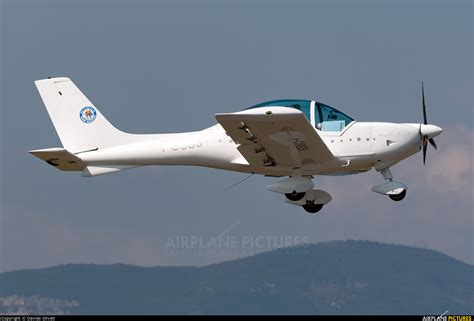 I-C683 - Private Fly Synthesis Texan at Verona - Boscomantico | Photo ...