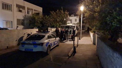 Bodrumda Kan Donduran Cinayet Annesini Boğazından Bıçaklayarak