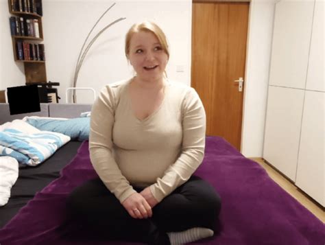 Lovely Mia Mein Erstes Mal Nackt Vor Der Kamera Porn Kostenlos