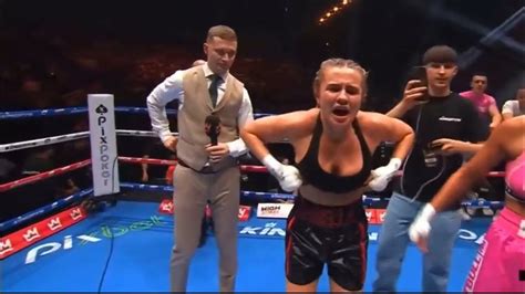 Boxer Daniella Hemsley Flashed The Crowd On Live Tv After Winning Her