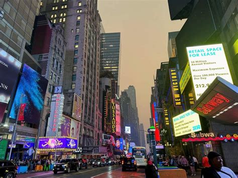 Nueva York Ordena Usar Cubrebocas Por Humo De Los Incendios En Canadá