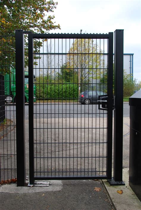 Paladin Fencing A Unique Striped Welded Mesh Fence Artofit