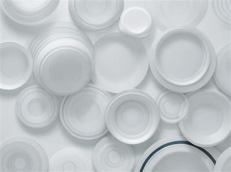 Premium Ai Image Concentric Elegance Many Concentric Random Offset White Rings Or Circles 2