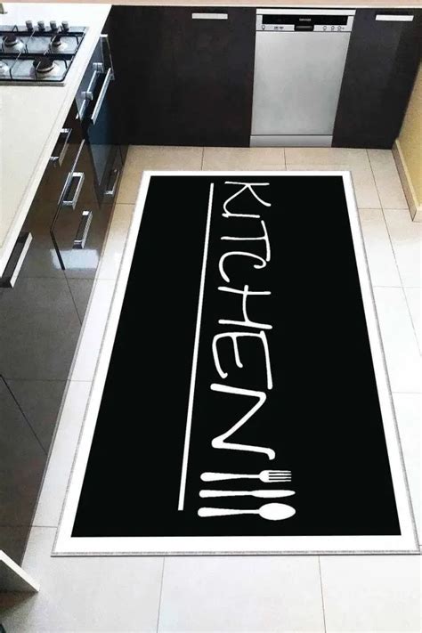 Siyah Kaymaz Tabanlı Kitchen Yazılı Mutfak Halısı Ar183