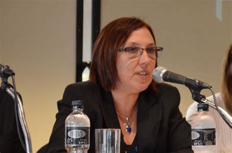 Ministra Mu Iz Responsabiliza A Ex Ministro Solari Por Tercerizaciones