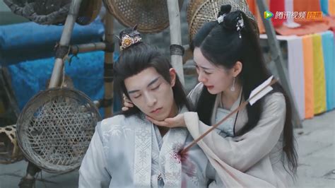 腹黑夫君舍身为小娇妻挡箭，重伤昏迷！小娇妻哭成泪人，终于意识到已经爱上了他【首辅大人有读心术 The Shoufu Can Read Mind