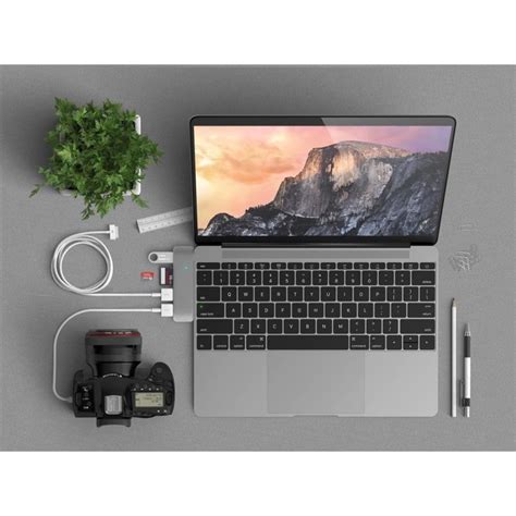 Satechi USB C Hub Mit 3 0 USB SD Micro SD Space Gray