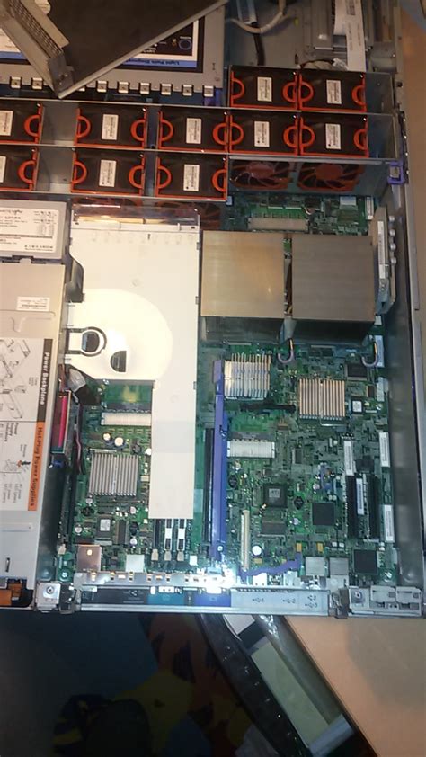 Server IBM X M Mojamalaradionica