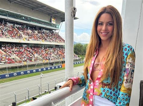 Shakira despertó rumores de romance con Lewis Hamilton