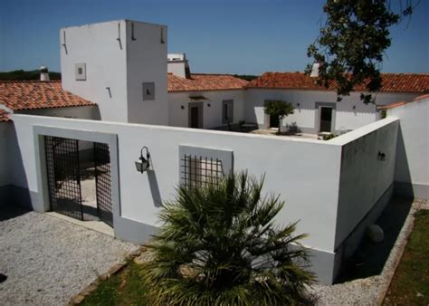 Presentator Verlangt Bijna € 3 Miljoen Voor Landgoed In Portugal