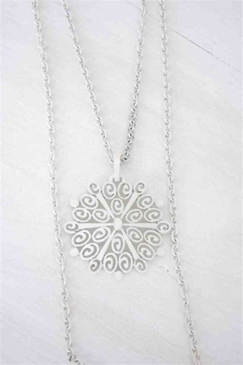 Vintage Trifari Summer White Lace Pendant Necklace