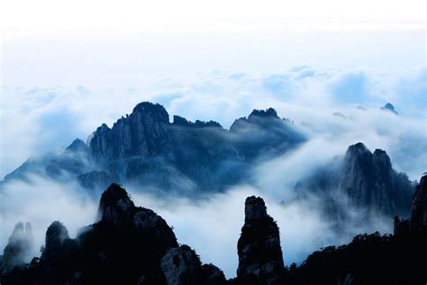夏日黄山：一幅清新自然的山水画卷频道凤凰网