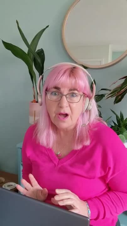 Video How To Deal With Quietquitting 🤯 Melanie Costas ~ Pink