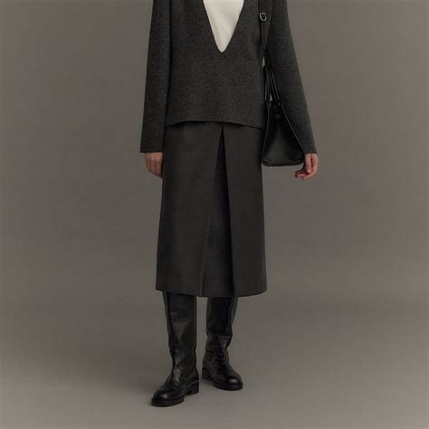 포유온 Fyeo Marais Midi Skirt Charcoal 위시버킷