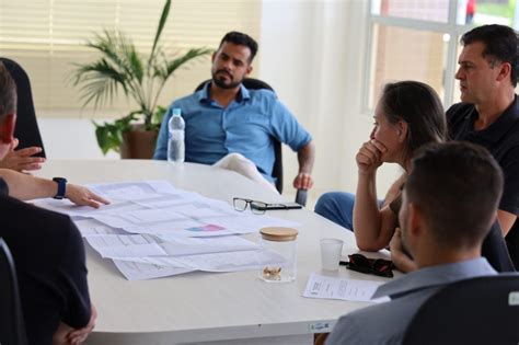 Prefeitura assina ordem de serviço para obra de reforma e ampliação da UBS de Santa Bárbara