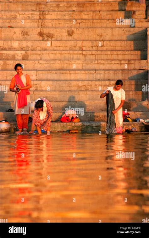 Rajasthani Women At The Bathing Ghats At Udaipur Rajasthan India