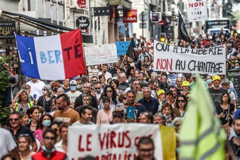 Antivax Antipass Quand Les Réseaux Sociaux Font Descendre Les