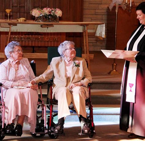Eheschließung Lesbisches Paar Heiratet Nach 72 Jahren Welt