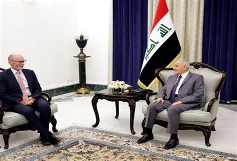 رئيس الجمهورية يؤكد أهمية توسيع آفاق التعاون وتنشيط التنسيق مع بريطانيا
