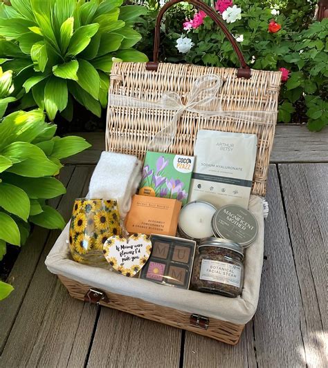 Hampers And T Boxes Hampers For All Occasions