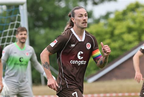 Fc St Pauli Hürzeler Bestätigt Jackson Irvine Als Kapitän Liga2