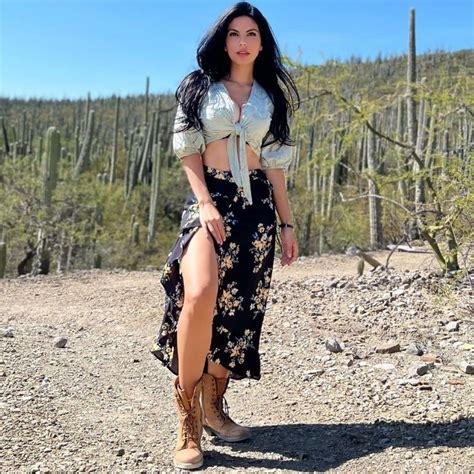 África Zavala Se Llevó Todos Los Suspiros Con Su Silueta Perfecta El
