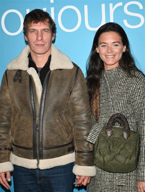 Julien Clerc Avec Sa Femme Hélène Il Retrouve Son Ex Miou Miou Pour