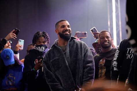 Drakes Nieuwe Album Stoot Kendrick Lamar Kort Van Billboard Top Maar