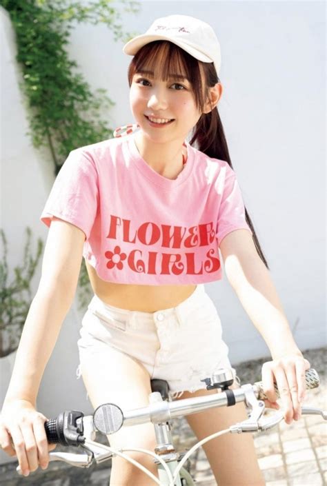 Akb48大盛真歩、水着姿で圧巻美ボディ披露 ふんわりバストに釘付け ひろのブログ②