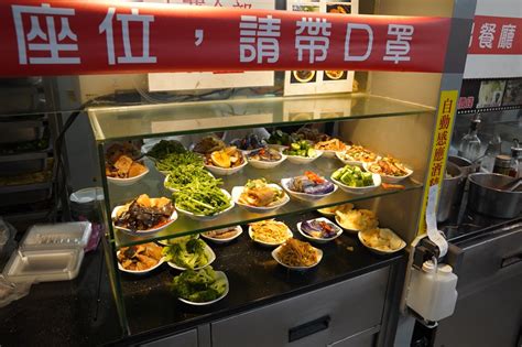 台北，福鼎湯包店｜平價版星級湯包、蒸餃專賣，必點絲瓜蝦仁湯包！！！ 輕旅行