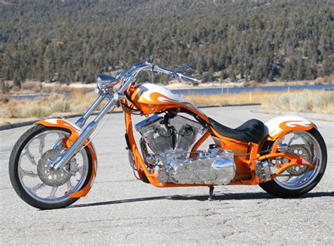 Chopper Nőknek Miss Behavin Csajokamotoron Hu Motoros Magazin