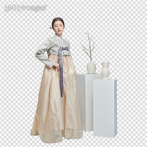 PNG 누끼 누끼 여성 명절 한국문화 전통문화 주제 한복 아름다움 꽃병 jv11982037 게티이미지뱅크