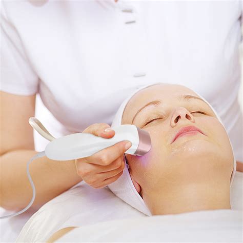 Мини Hifu машина Ултразвук Rf Ems Устройство за красота на лицето Масажор за лице Повдигане на