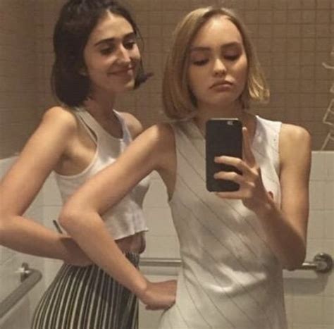 Lily Rose Depp And Amelia Kring White Dress Sleeveless Formal Dress Fashion