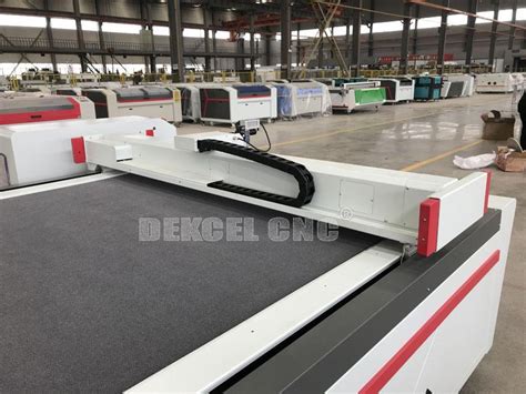 Digital Auto Loading Fabric Cloth Oscillating Knife Cutter Plotter