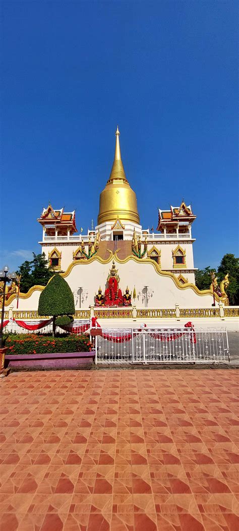 พิธีพุทธาภิเษก พระเชียงแสนทรงเครื่อง หลวงพ่อสุทัศน์ โกสโล เจ้าอาวาสวัดกระโจมทอง วัดบางกร่าง