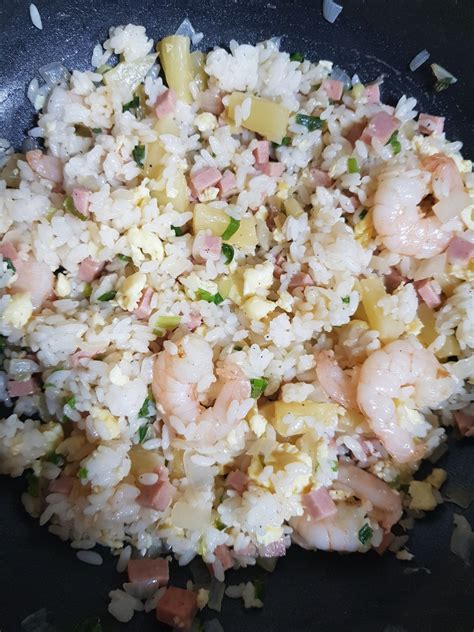 달콤한 파인애플볶음밥