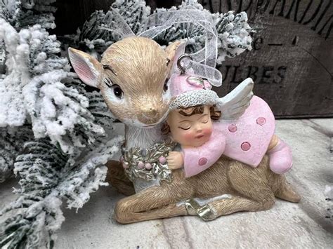 Дівчинка з оленятком статуетка керамічна H 9 5х4х7 см — ціна 380 грн у каталозі Статуетки