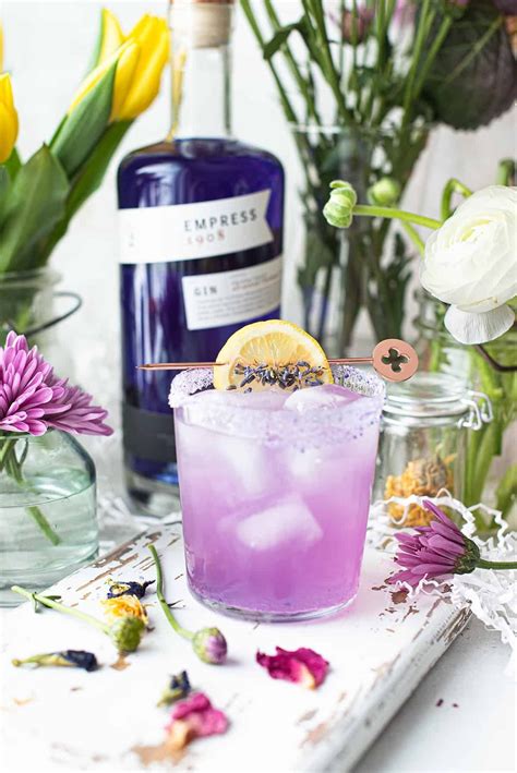 Lavender Lemonade Cocktail With Empress Gin Recipe Lemonade Cocktail Lemonade Cocktail