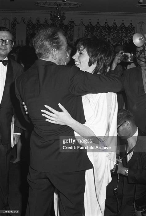 Liza Minnelli Embracing Her Father Vincente Minnelli At A Party News