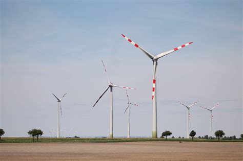 Duża farma wiatrowa powstanie w województwie łódzkim Wiatraki