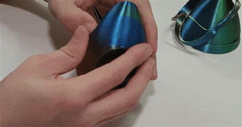 Surprise Easter Egg Breakable Kinder Diy Von Hackglow Kostenloses Stl Modell Herunterladen