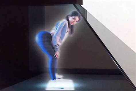 Holographic Porn To Bring 3D Naked Women Into Your Living Room In 2017